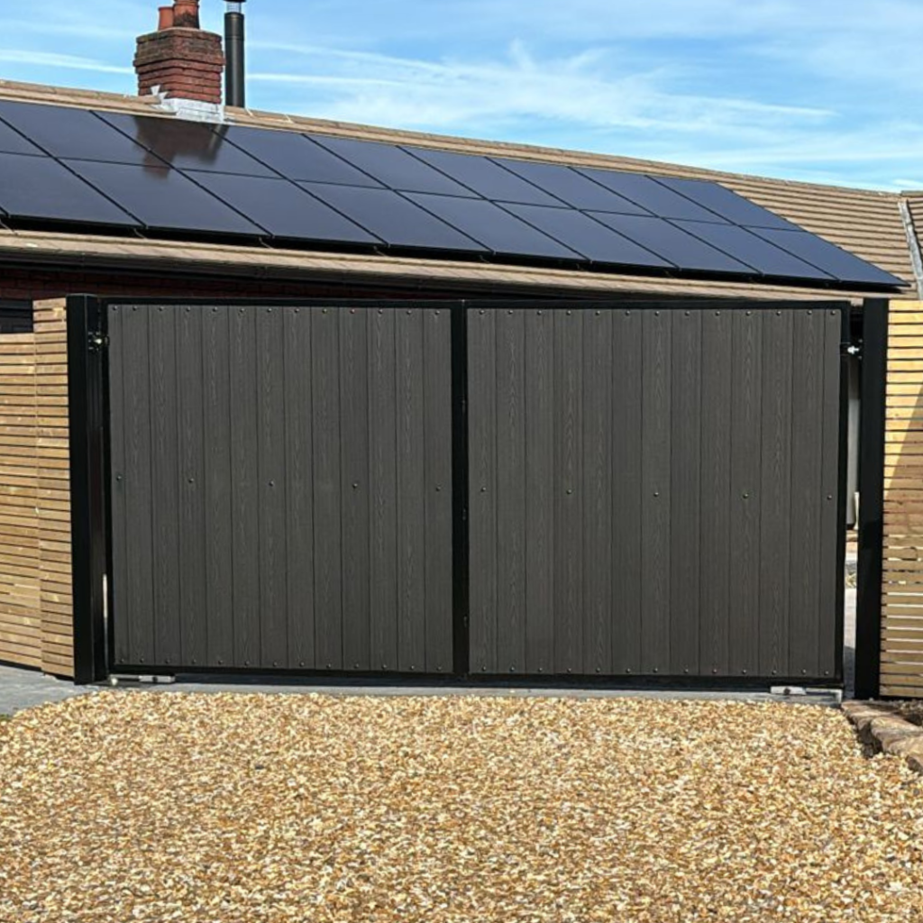 Lincoln - Tall Composite Driveway Gate